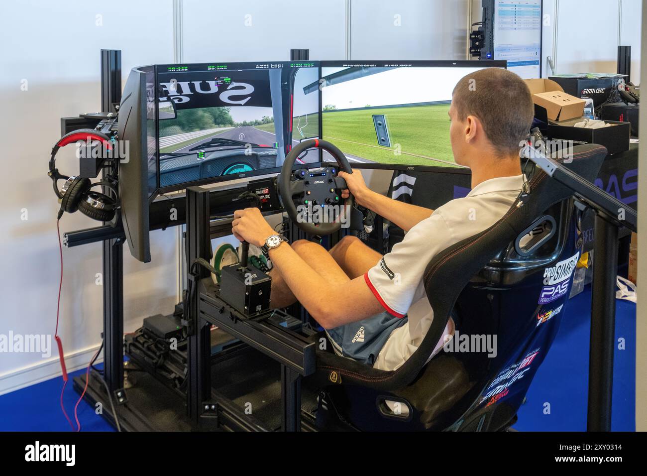 Teen driving simulator hi-res stock photography and images - Alamy