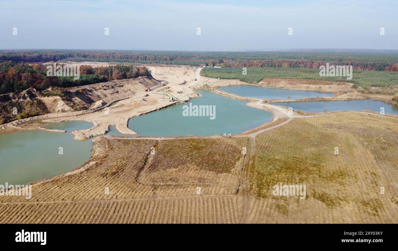 Devastated quarry landscape hi-res stock photography and images - Alamy