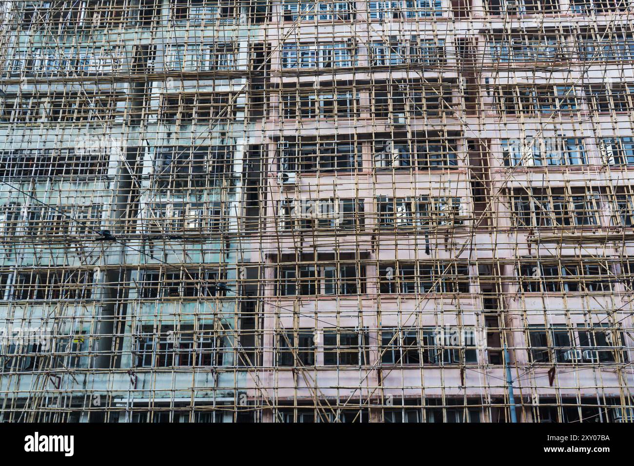 Bamboo scaffolding hong kong hi-res stock photography and images - Alamy