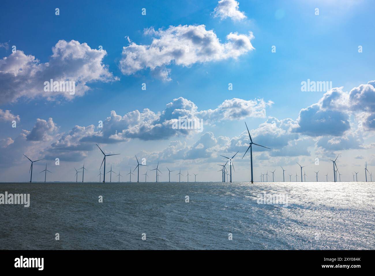 Windenergie auf See - Windpark FryslÃn Friesland Niederlande ...