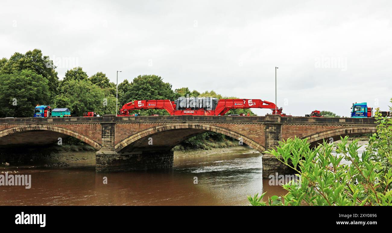Cw 8854 Allelys and Transformer Liverpool Road, Ribble Bridge Preston ...