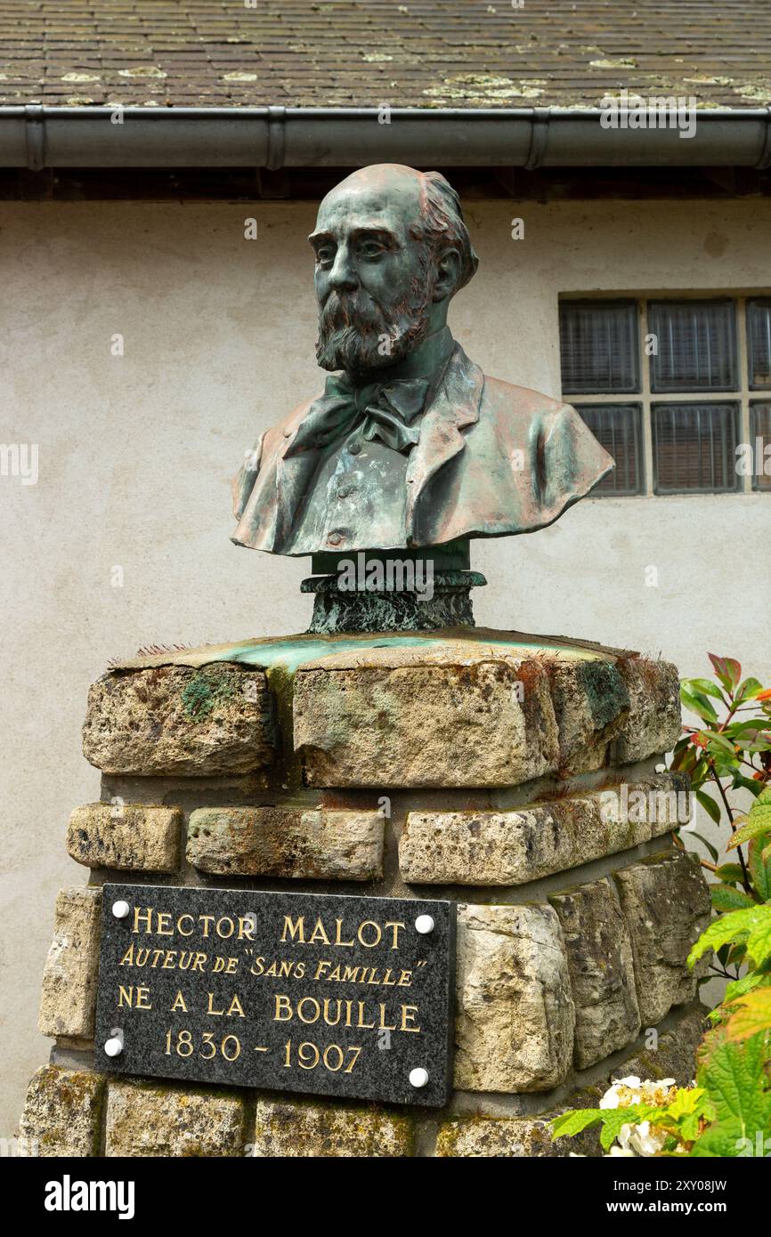 Statue of hector malot hi-res stock photography and images - Alamy