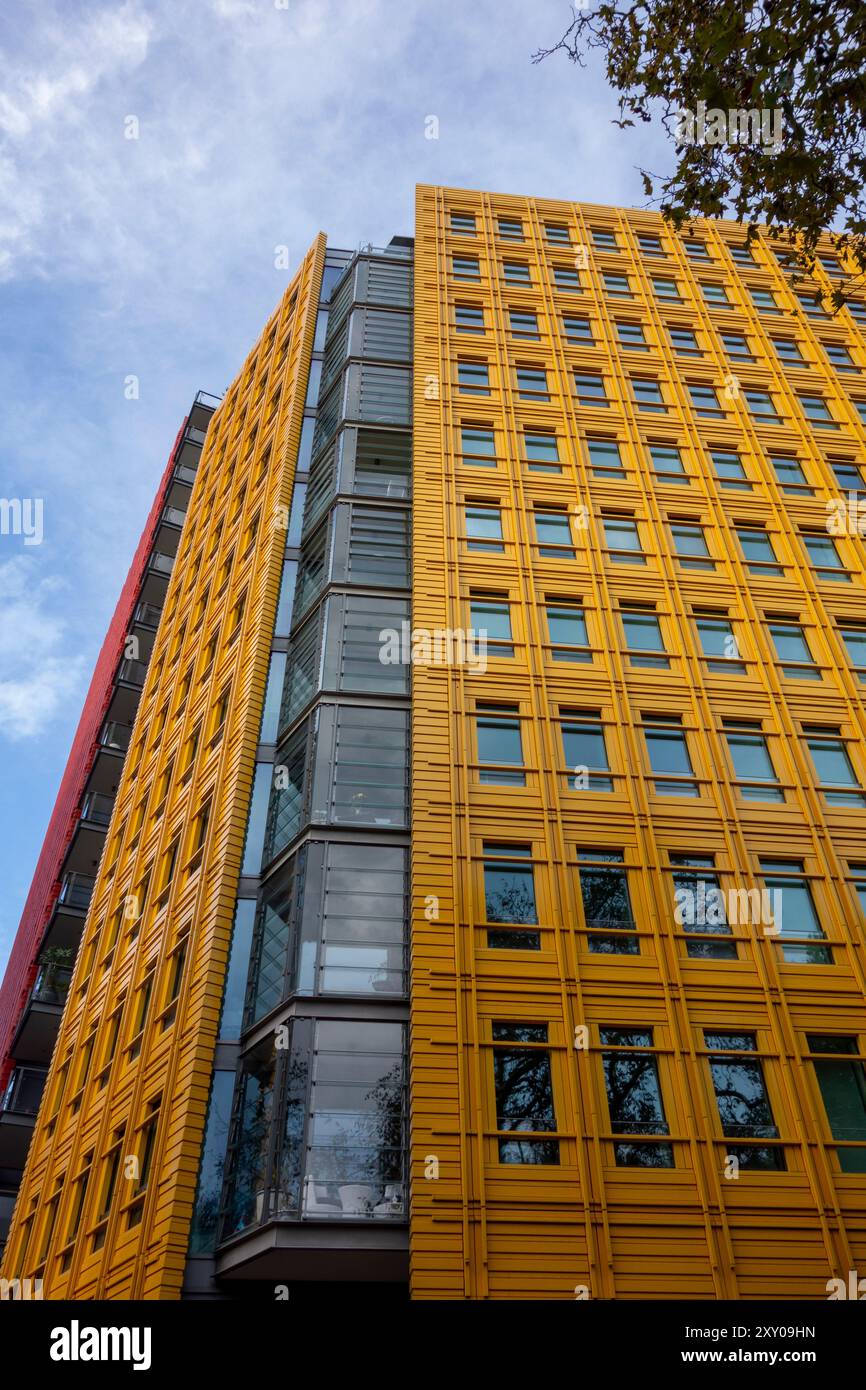 Colourful façades of Central Saint Giles by Renzo Piano, London, UK ...