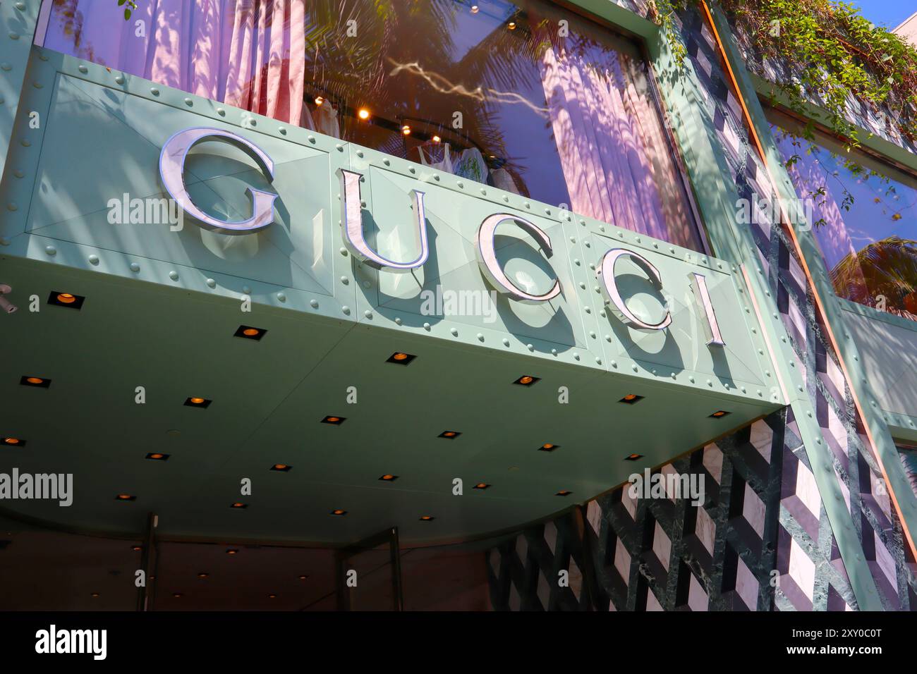 Gucci store rodeo drive hi-res stock photography and images - Alamy
