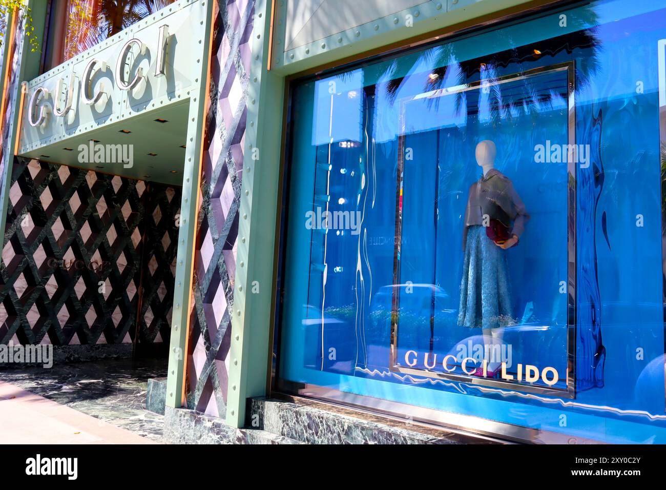 Closed gucci store hi-res stock photography and images - Alamy