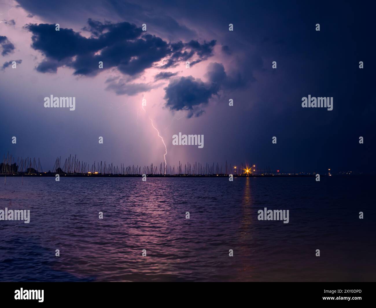 Lightning lake not eruption not volcano hi-res stock photography and images - Alamy