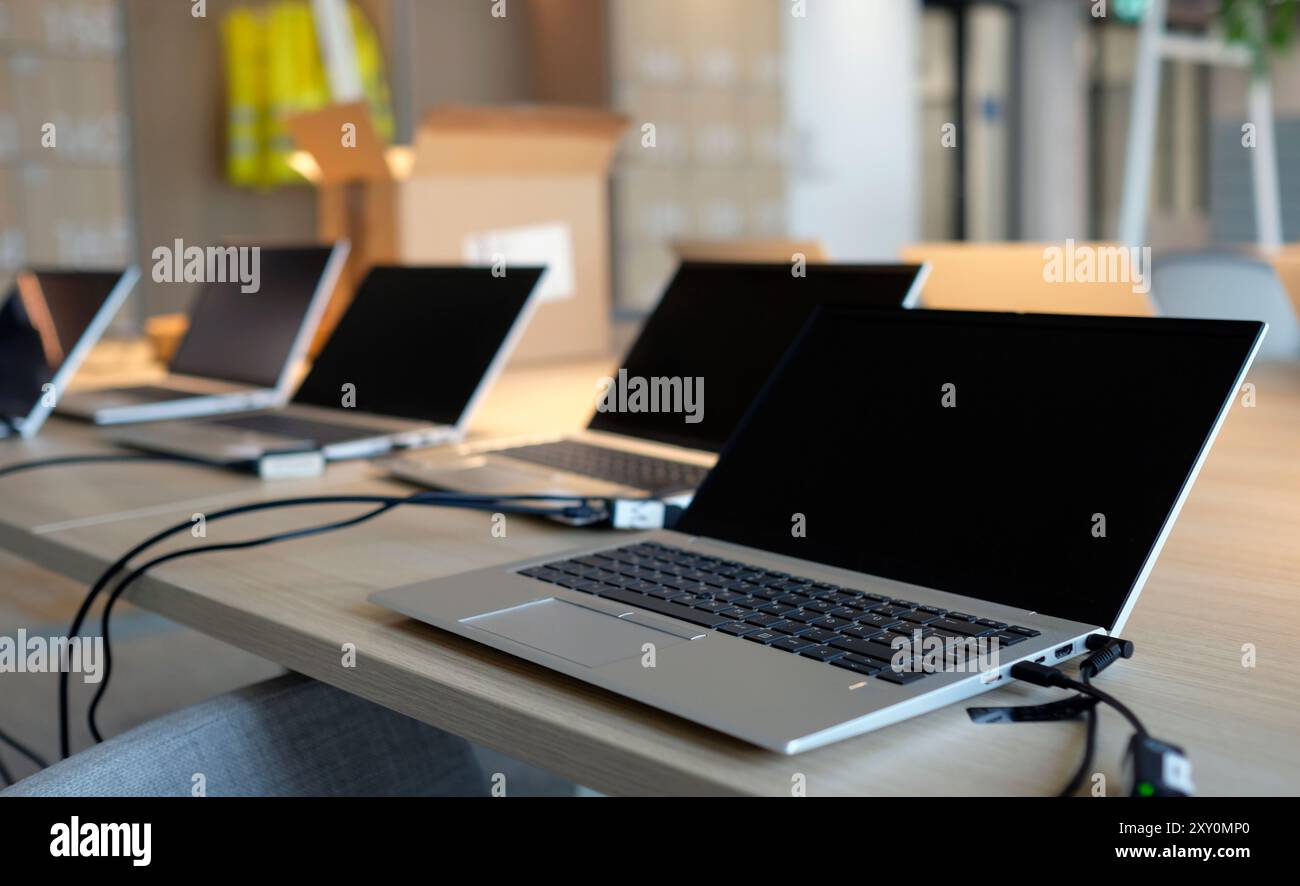 Co working culture hi-res stock photography and images - Alamy