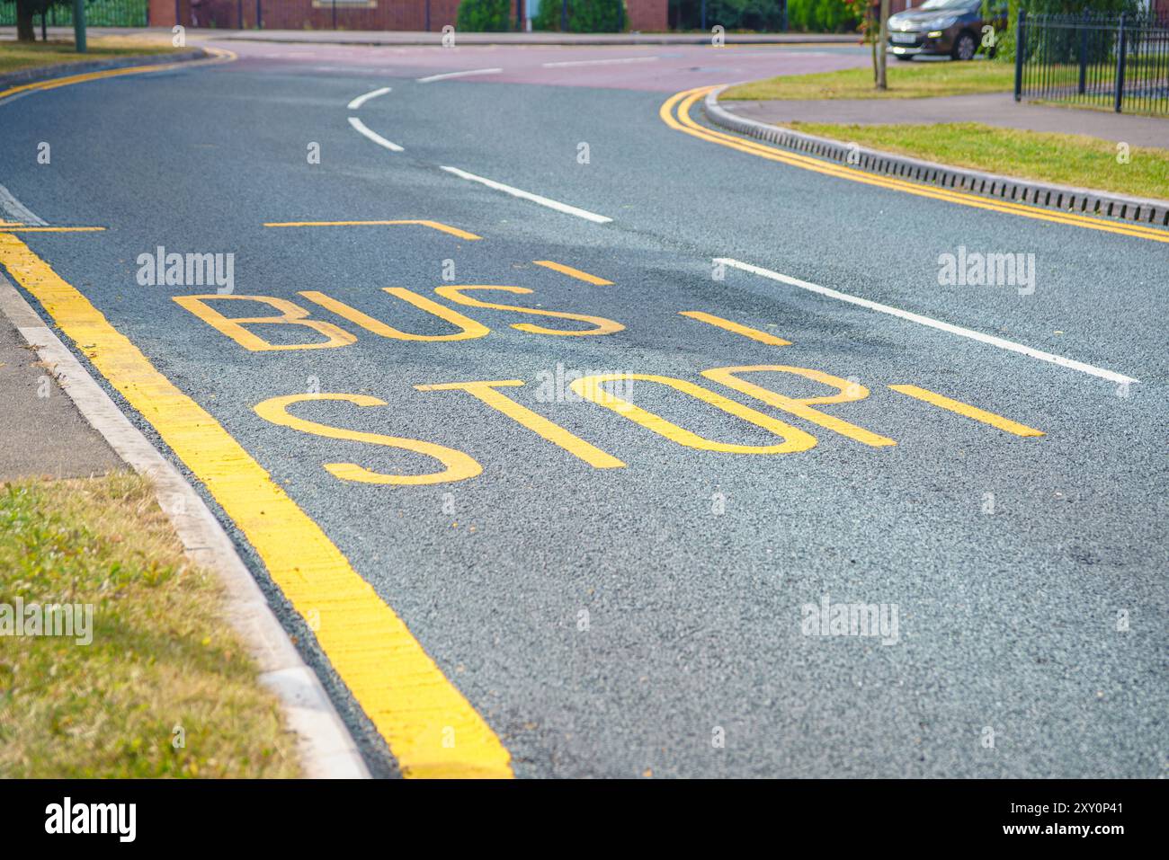 Bus stop sign in england hi-res stock photography and images - Alamy