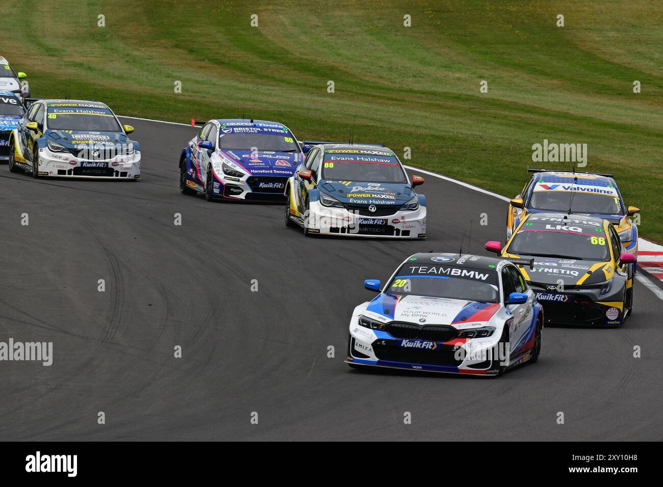 Leading the pack, Colin Turkington, BMW 330e M Sport, Team BMW, Round 22, BTCC, British Touring ...