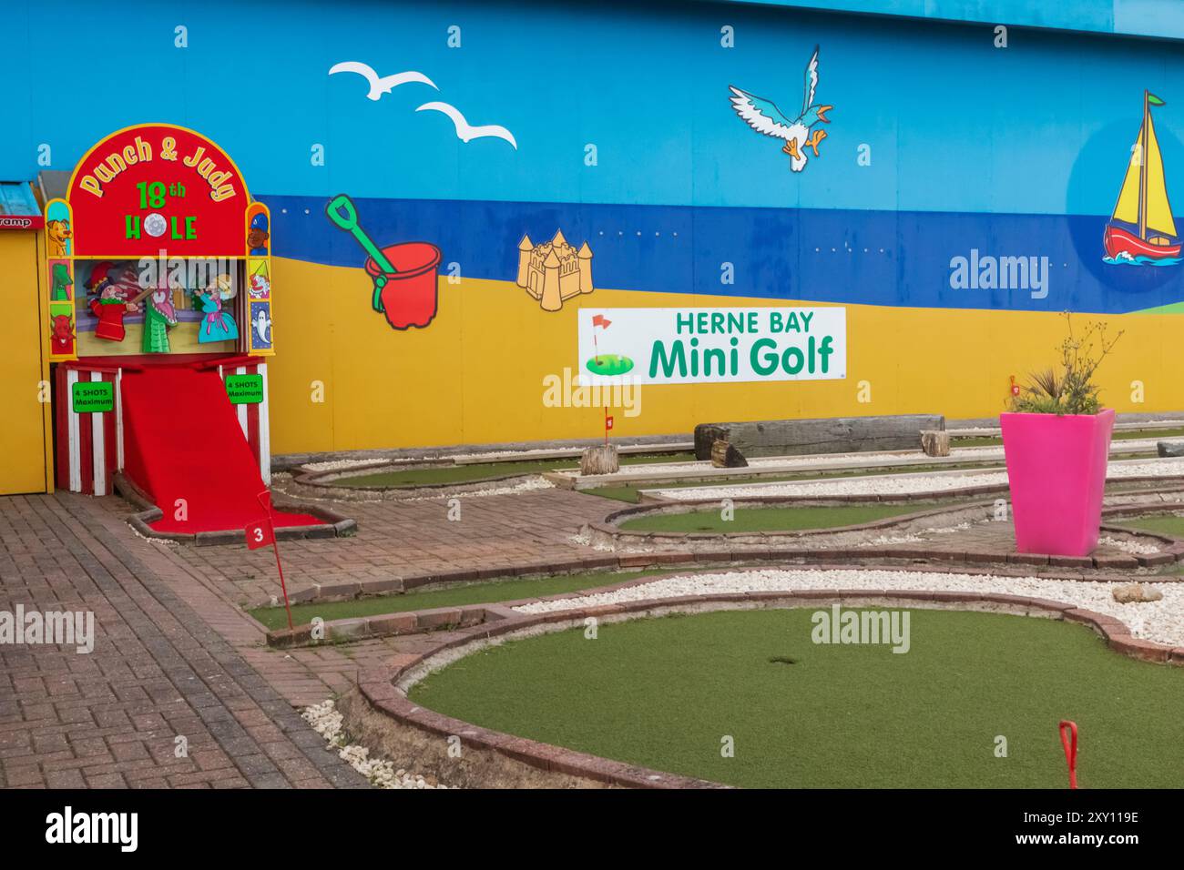 England, Kent, Herne Bay, Seafront Mini Golf Stock Photo - Alamy