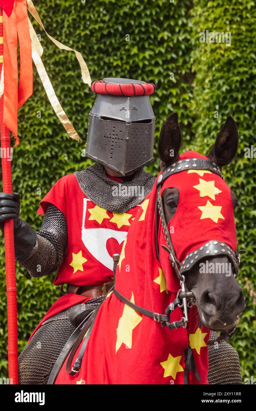 England, Kent, Hever, Hever Castle, Colourful Knight in Armour on ...
