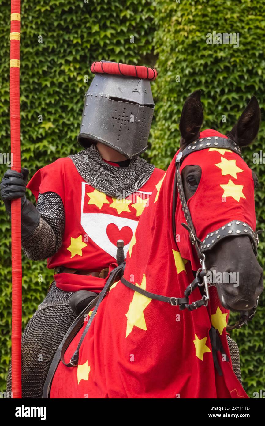 England, Kent, Hever, Hever Castle, Colourful Knight in Armour on ...