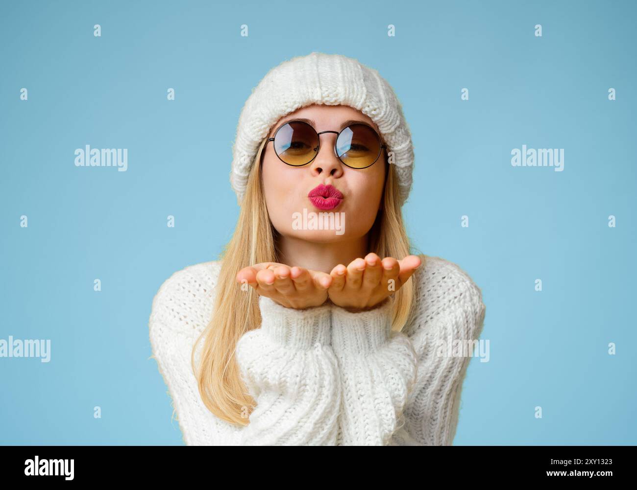 Young woman beautiful portrait flying kiss hi-res stock photography and ...