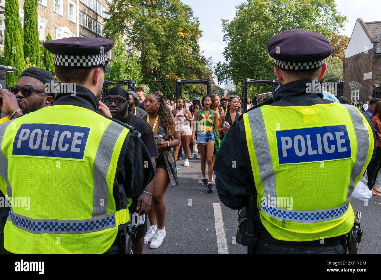 Security arches public event hi-res stock photography and images - Alamy