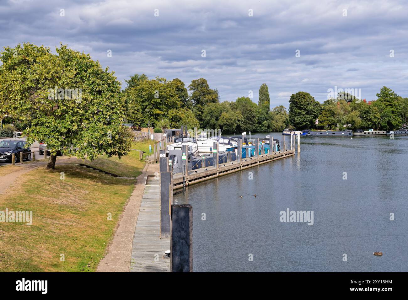 The riverside at Shepperton on a quiet summers day Surrey England UK ...