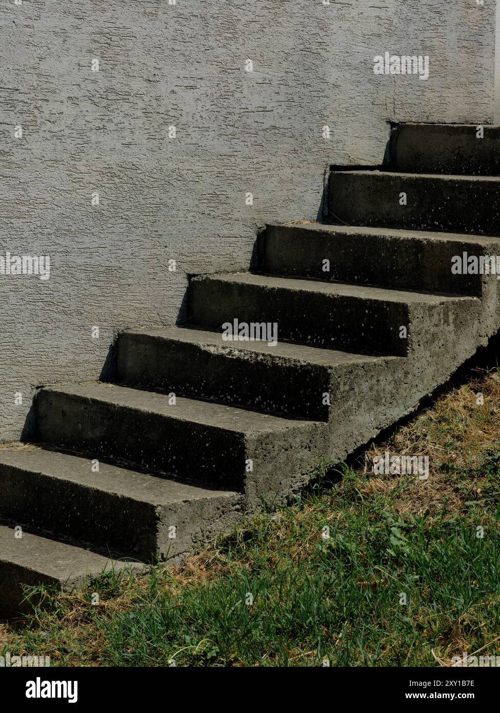 Ethereal Transitions. The Concrete Staircase in Architectural Harmony ...