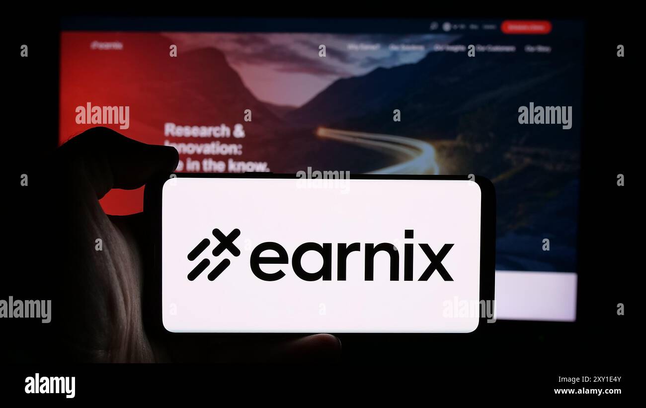 Earnix logo hi-res stock photography and images - Alamy