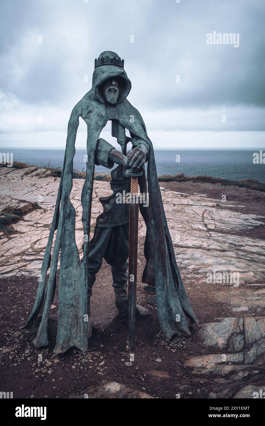 King arthur sculpture hi-res stock photography and images - Alamy