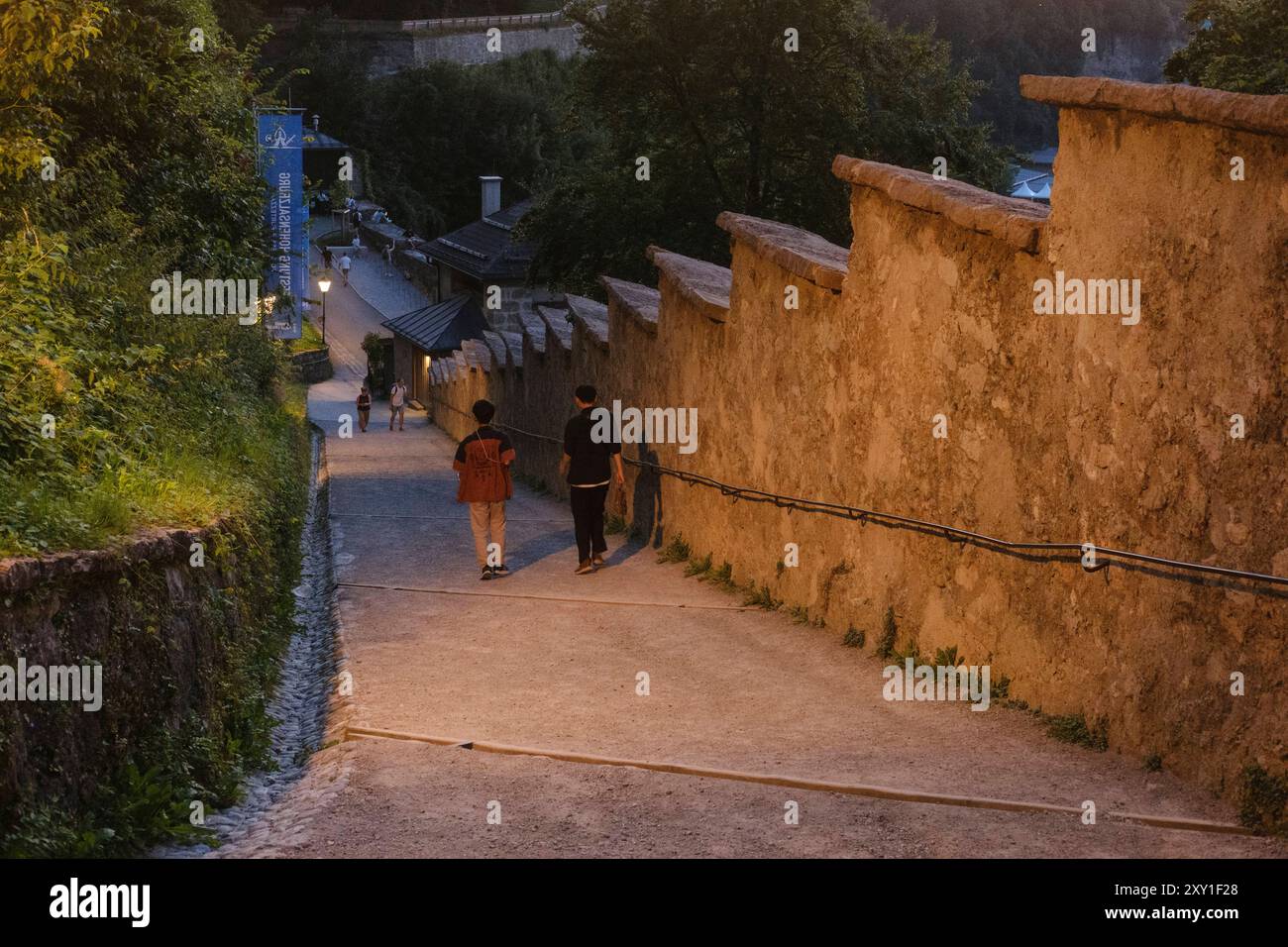 Gehweg zur Festung Hohensalzburg, Salzburg 6.08.2024 *** Walkway to ...