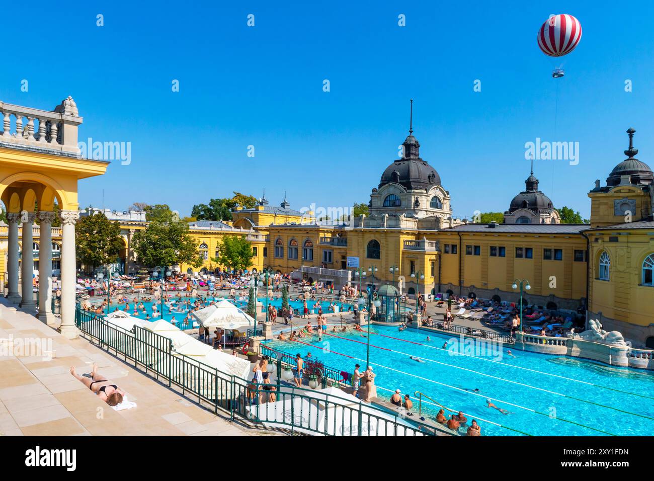 sunny day in the Széchenyi thermal bath in Budapest Stock Photo - Alamy