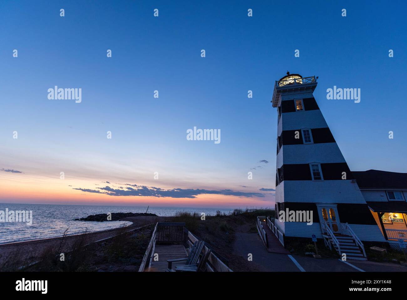 Rock island lighthouse st lawrence hi-res stock photography and images ...