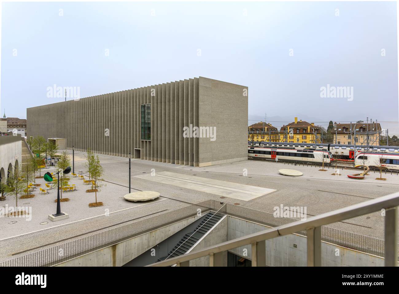 Platform 10 brings together Fine arts, photography and contemporary art ...