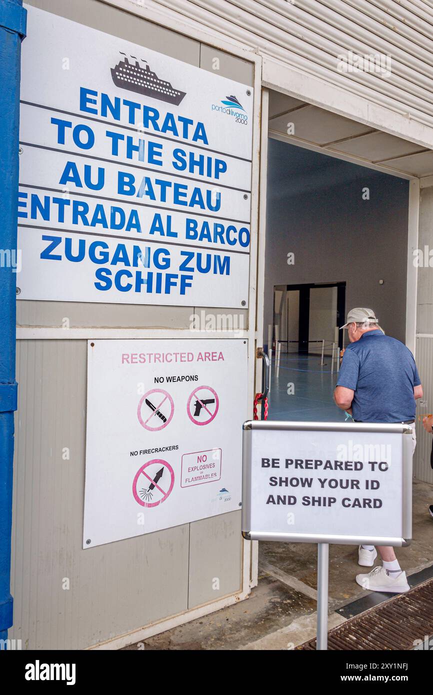 Sign multiple languages to ship hi-res stock photography and images - Alamy