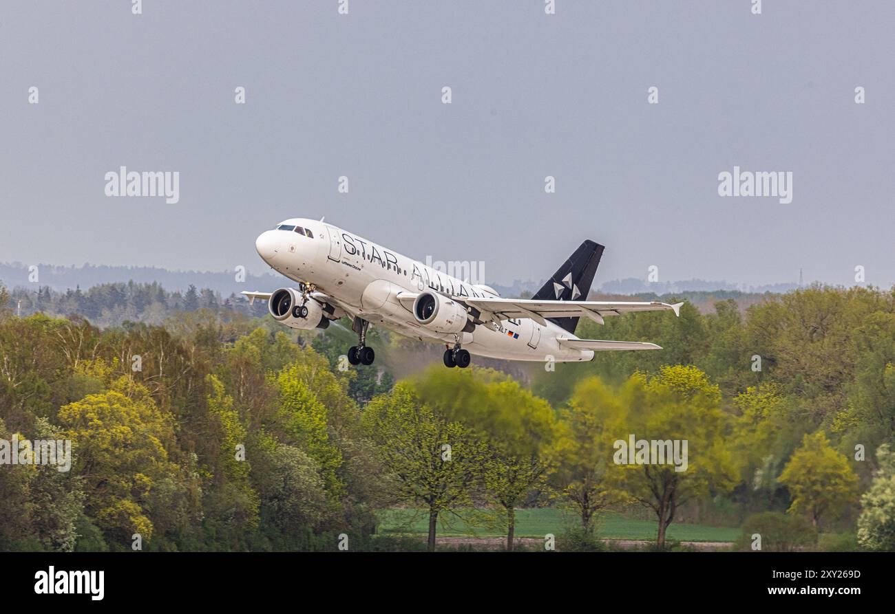 Munich, Germany, 7th Apr 2024: A Lufthansa Cityline Airbus A319-114 is ...