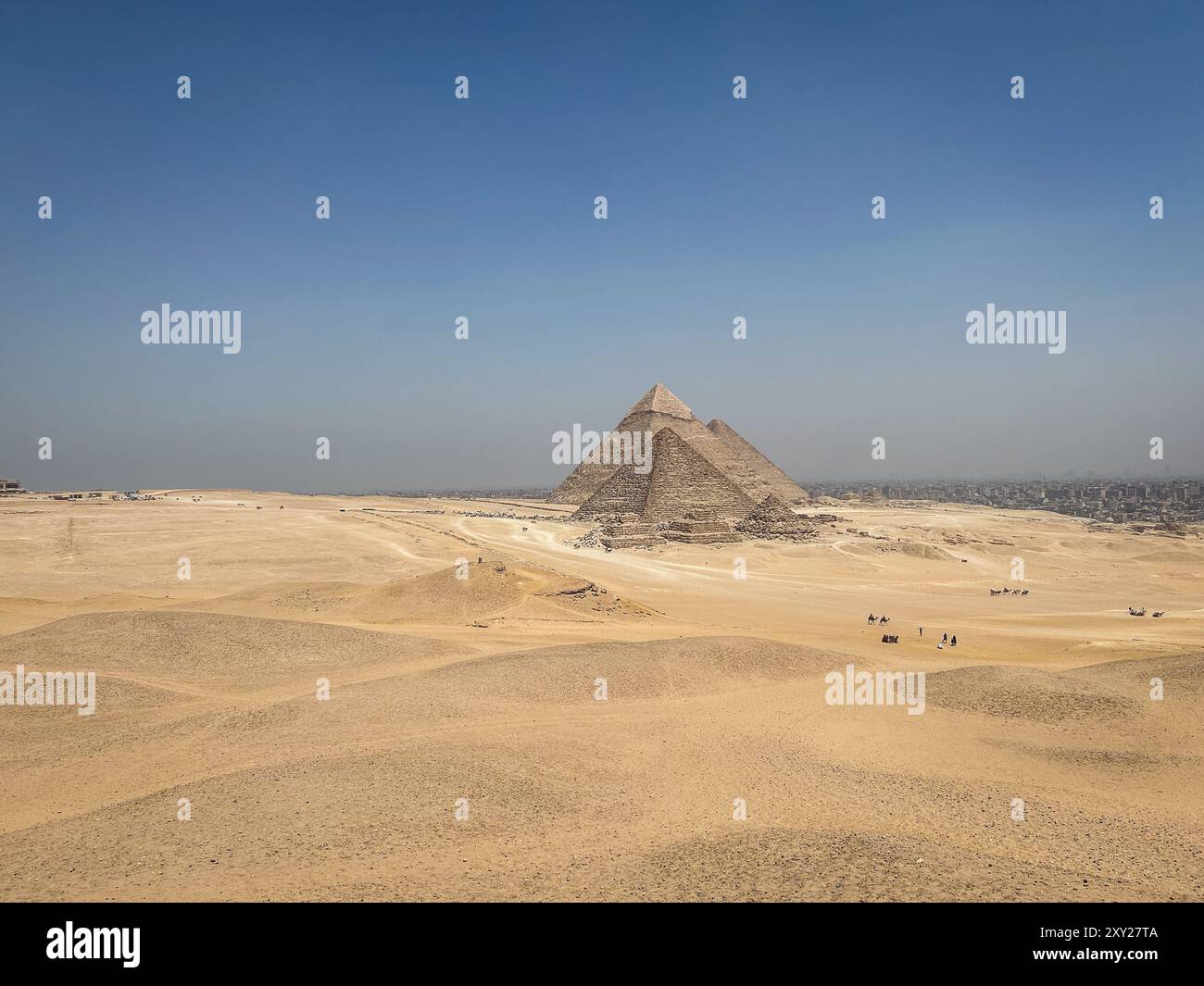 Ancient Pyramids of Giza, iconic Egyptian landmarks and tombs of ...
