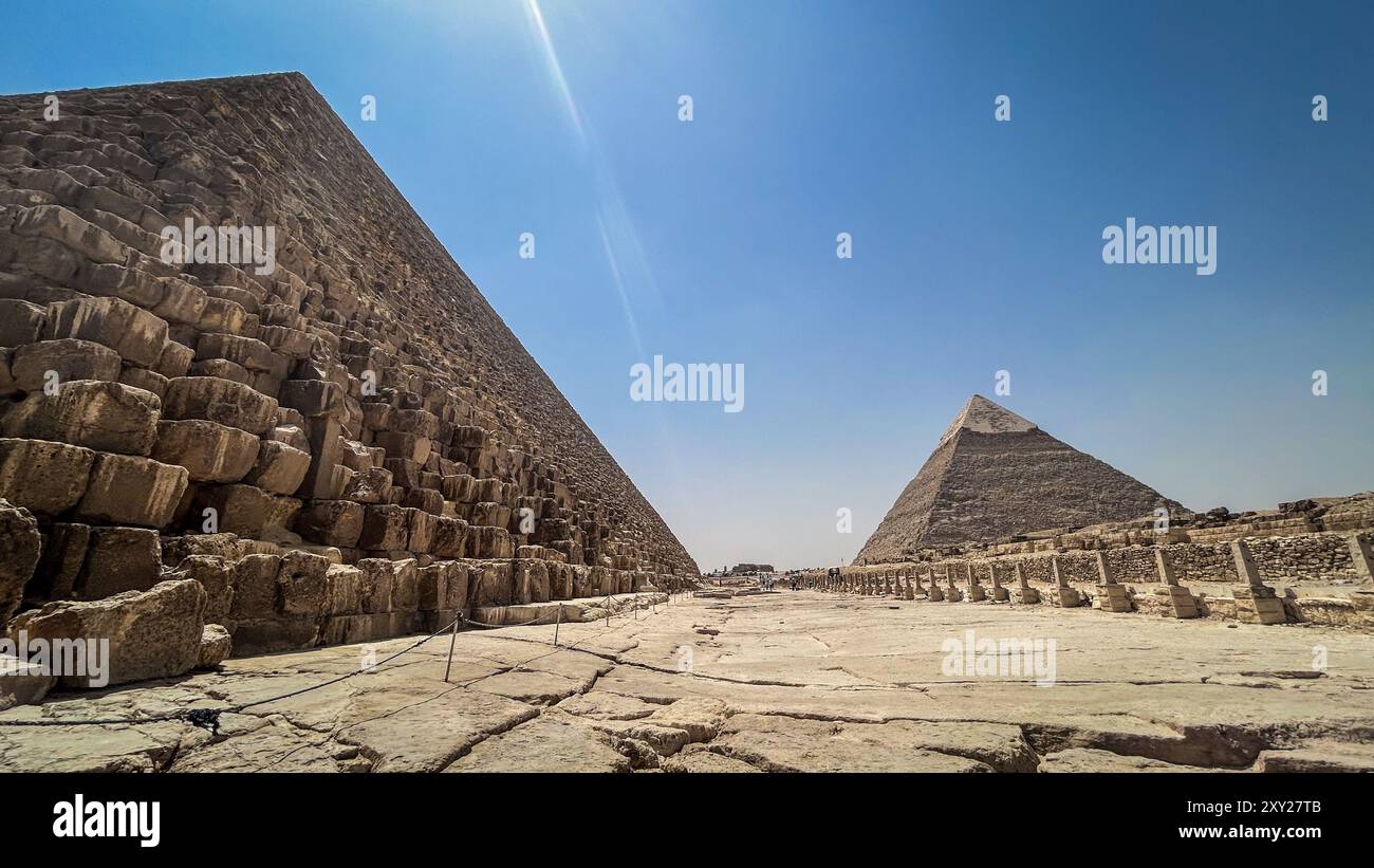 Ancient Pyramids of Giza, iconic Egyptian landmarks and tombs of ...