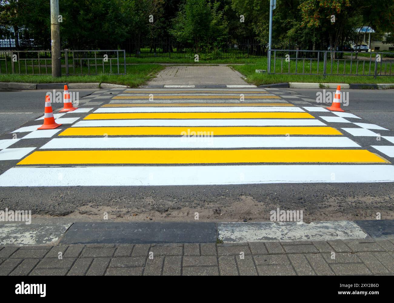 Empty yellow sign markings hi-res stock photography and images - Alamy