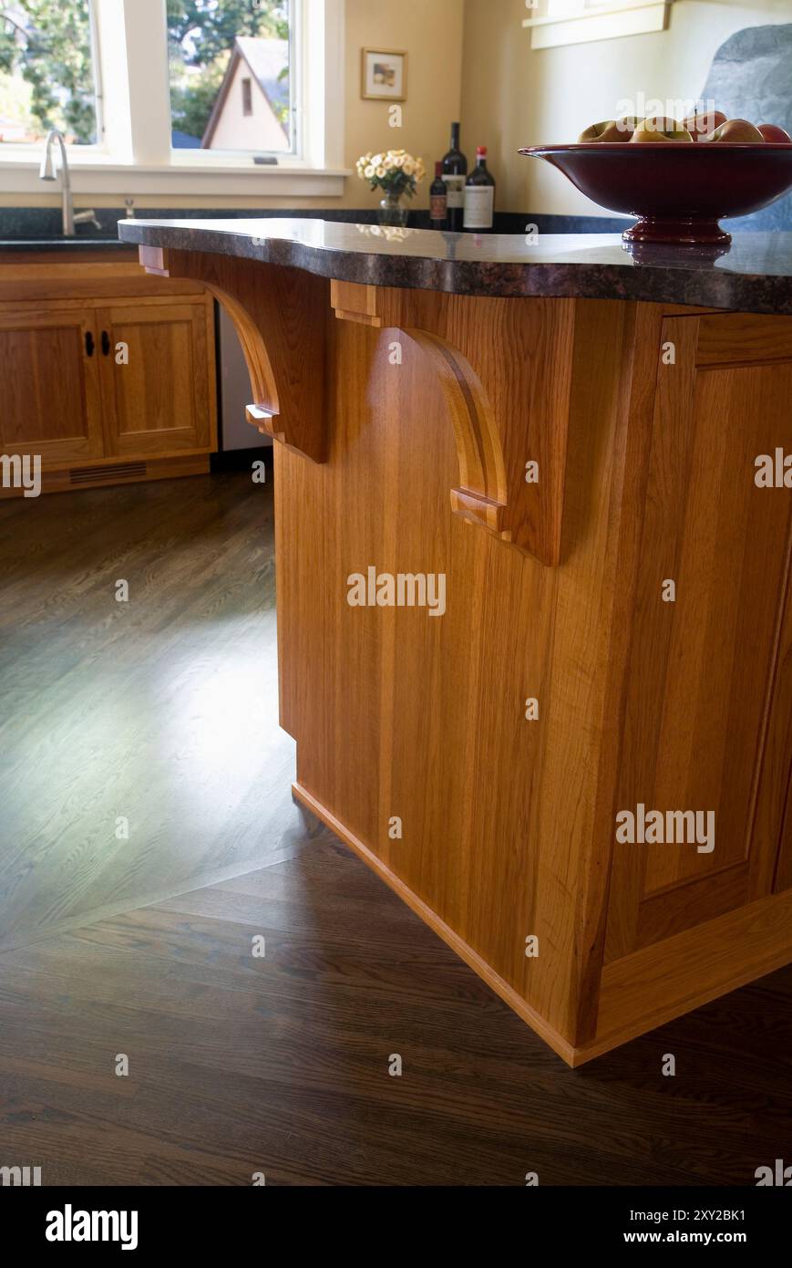 Brackets under kitchen counter hi-res stock photography and images - Alamy