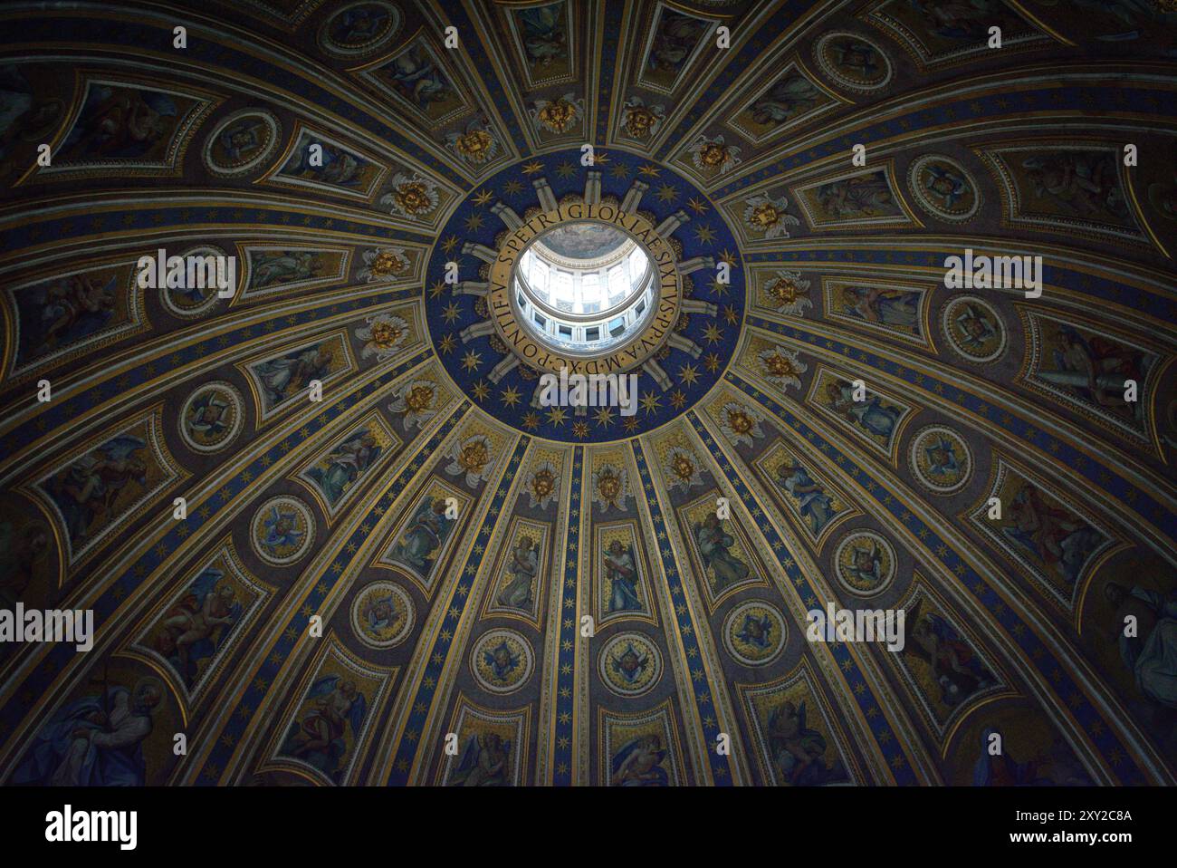 Majestic Dome of St. Peter's Basilica: Icon of Renaissance Architecture in Vatican City Stock ...