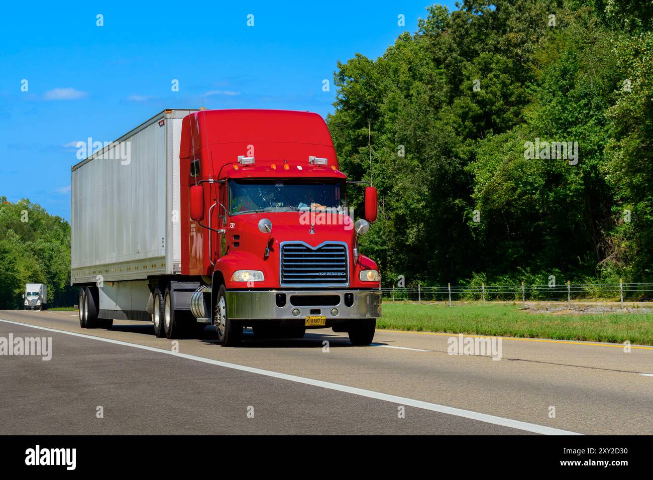 Mack truck convoy hi-res stock photography and images - Alamy