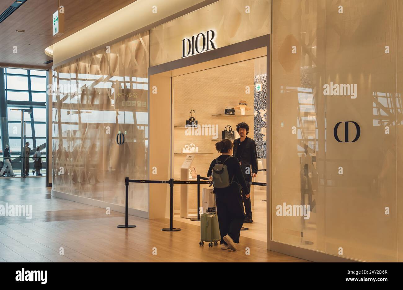 Dior store in japan hi-res stock photography and images - Alamy