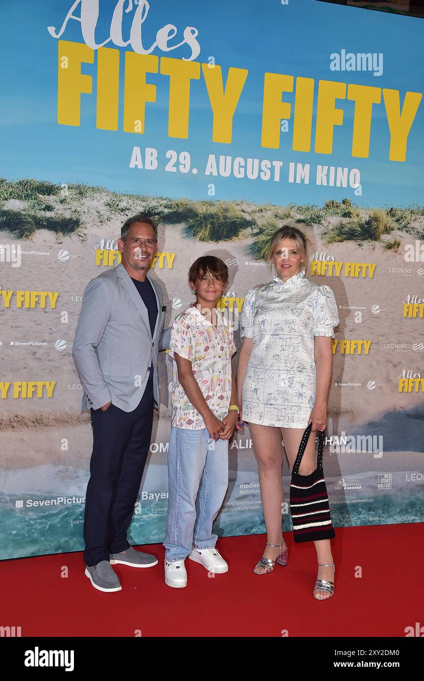 Premiere von ALLES FIFTY FIFTY in Berlin Ankunft, red carpet , der ...
