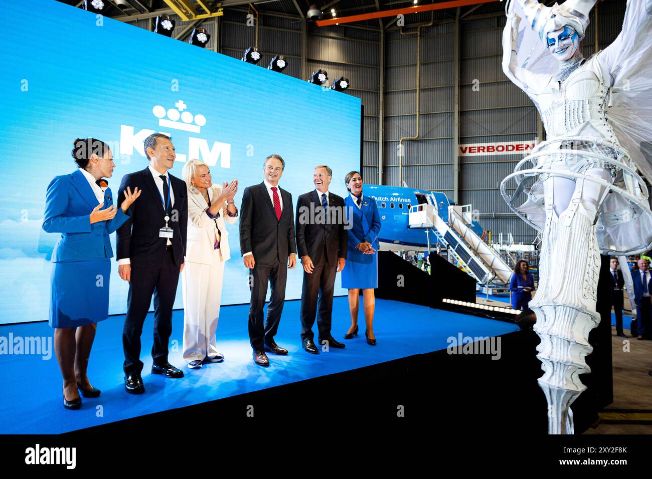 SCHIPHOL - Benjamin Smith, Marjan Rintel, Barry Madlener (Minister of ...