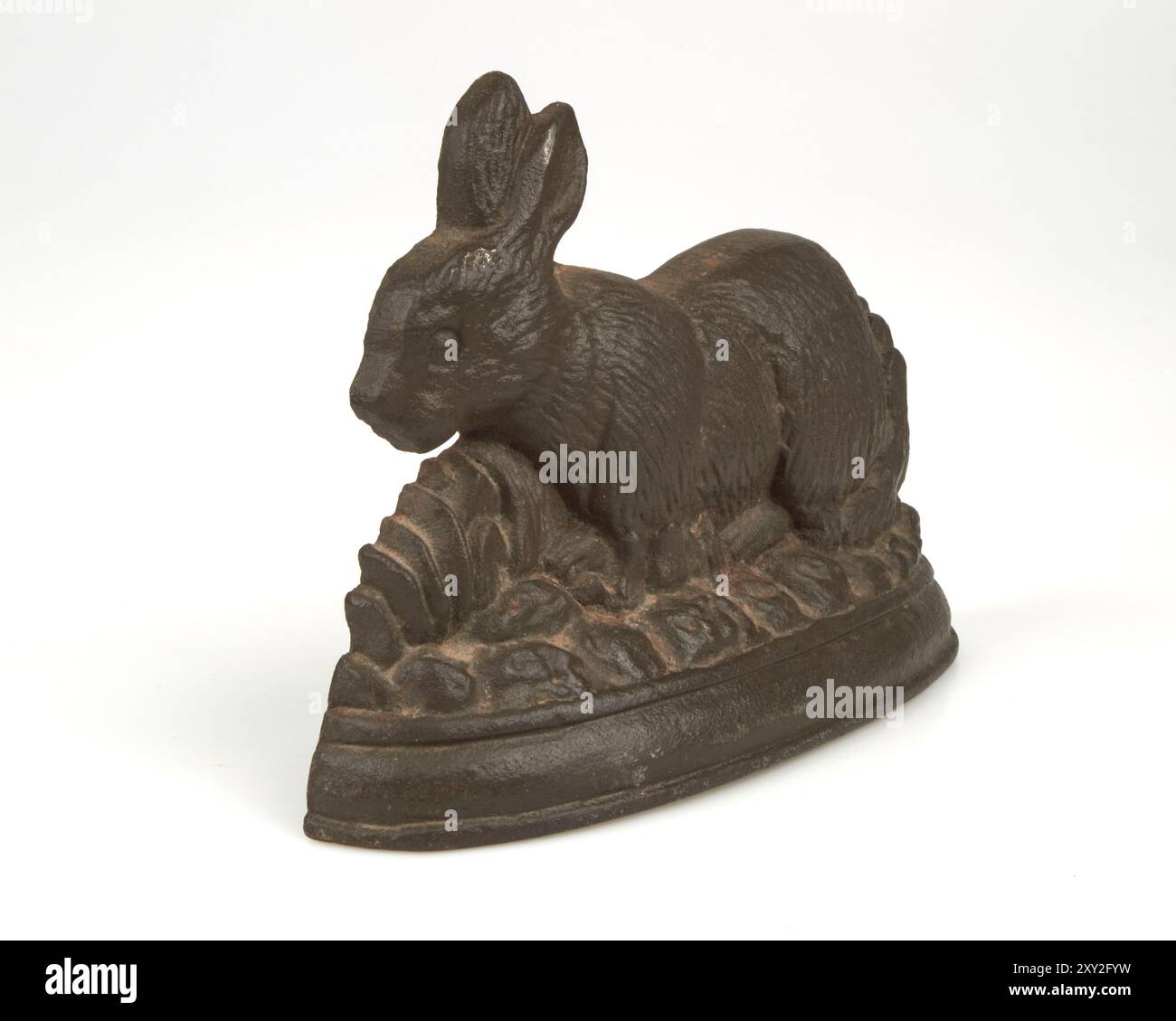 Vintage rabbit cast iron doorstop Stock Photo - Alamy