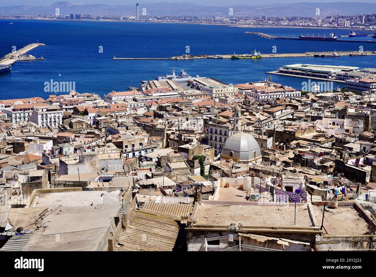 Algiers port viewed from the Old Town with mosque Stock Photo - Alamy