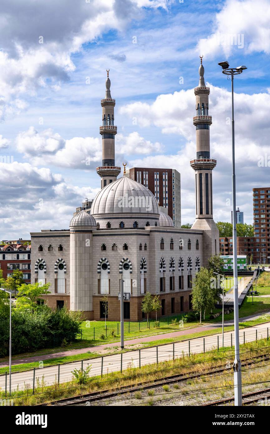 Essalam-Moschee im Stadtteil Feijenoord, in Rotterdam, ist das größte ...