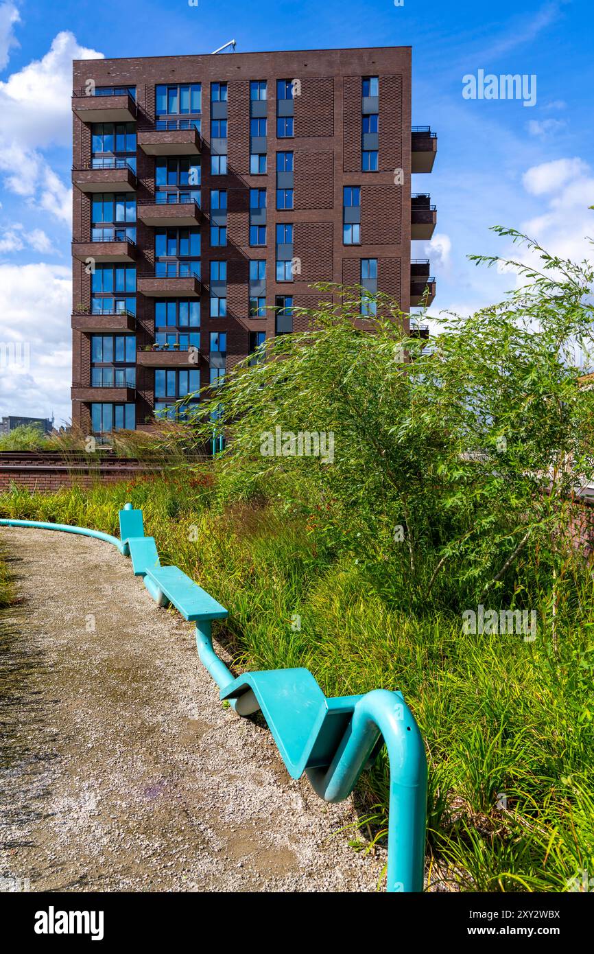 De Groene Kaap residential complex, in the Rotterdam Feijenoord ...