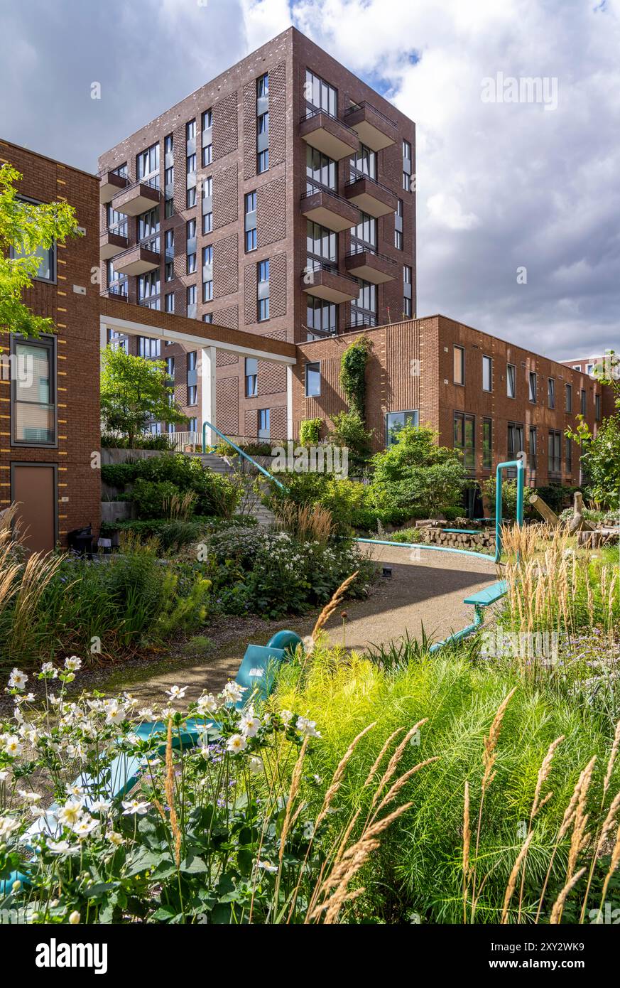 De Groene Kaap residential complex, in the Rotterdam Feijenoord ...