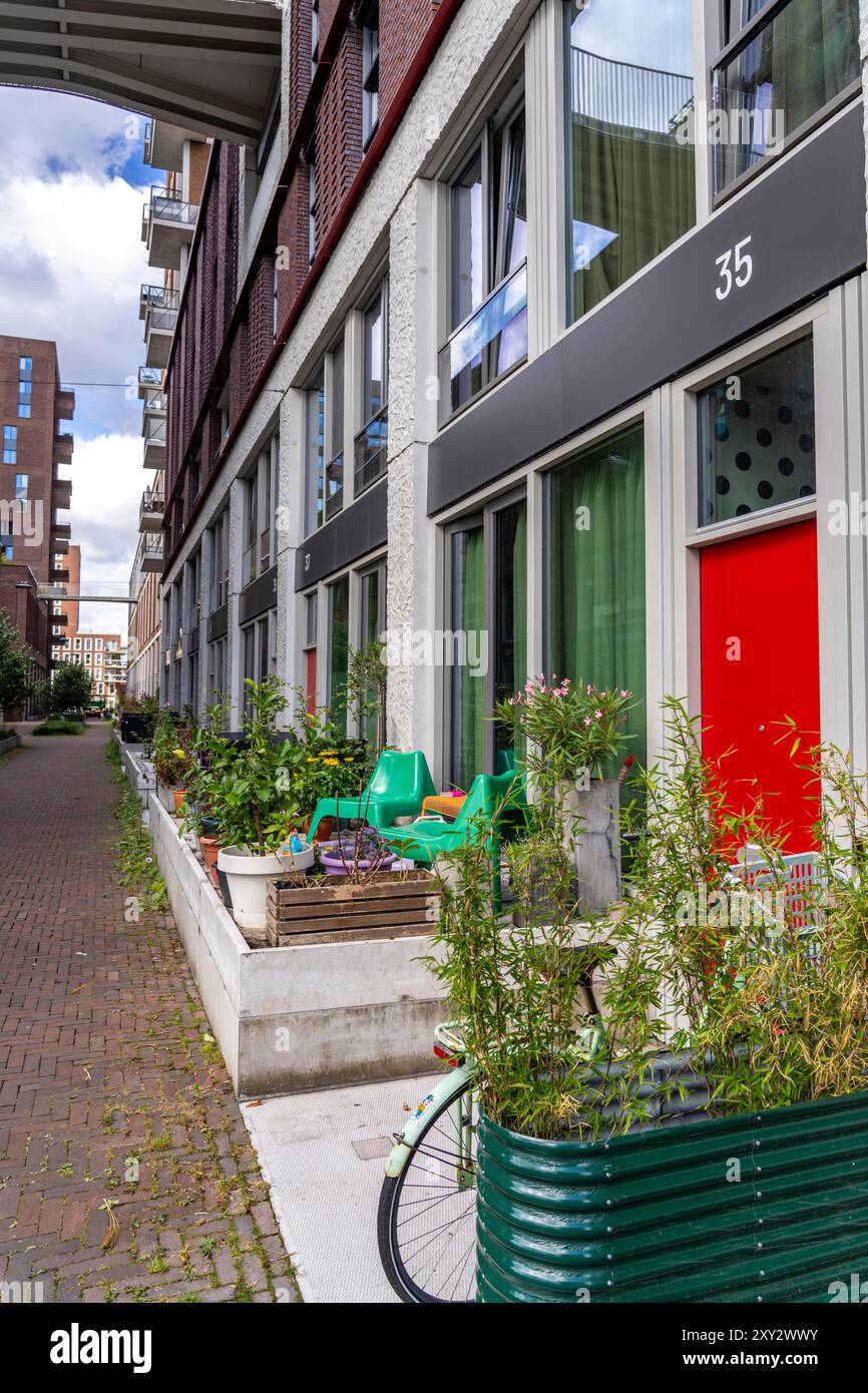 De Groene Kaap residential complex, in the Rotterdam Feijenoord ...