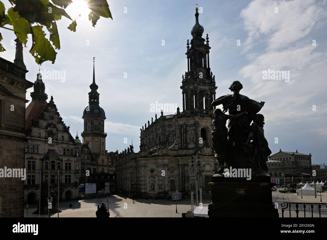 Summer at dresden cathedral hi-res stock photography and images - Alamy