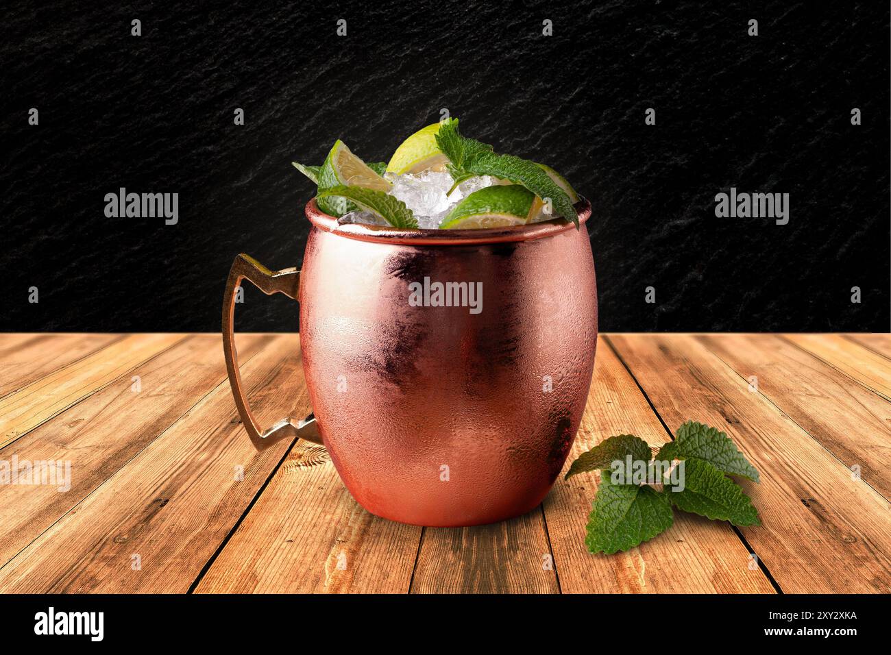 Moscow mule cocktail lime hi-res stock photography and images - Alamy