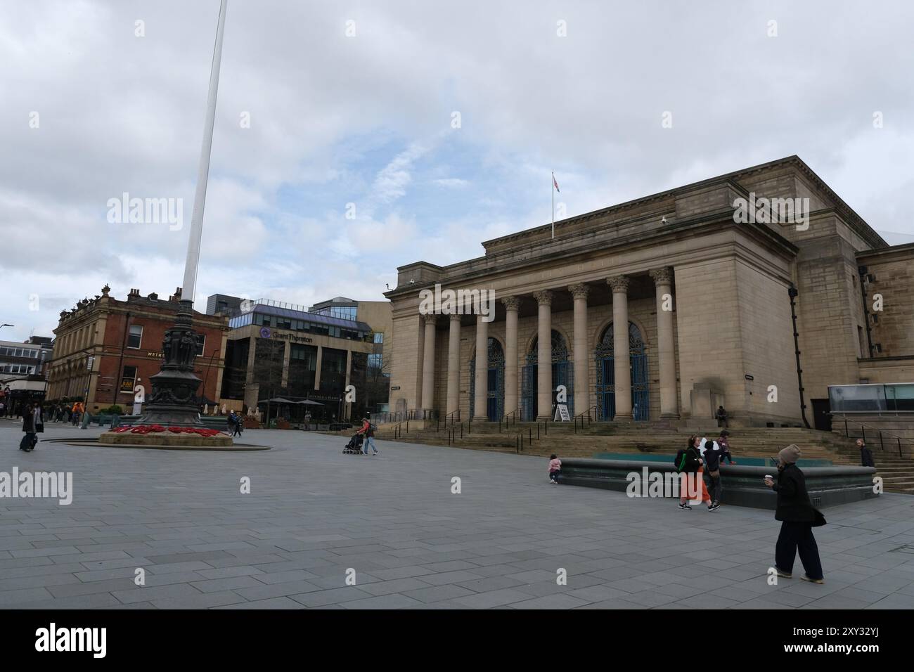 Sheffield City Centre City Hall and Barkers Pool with Cole Brothers ...