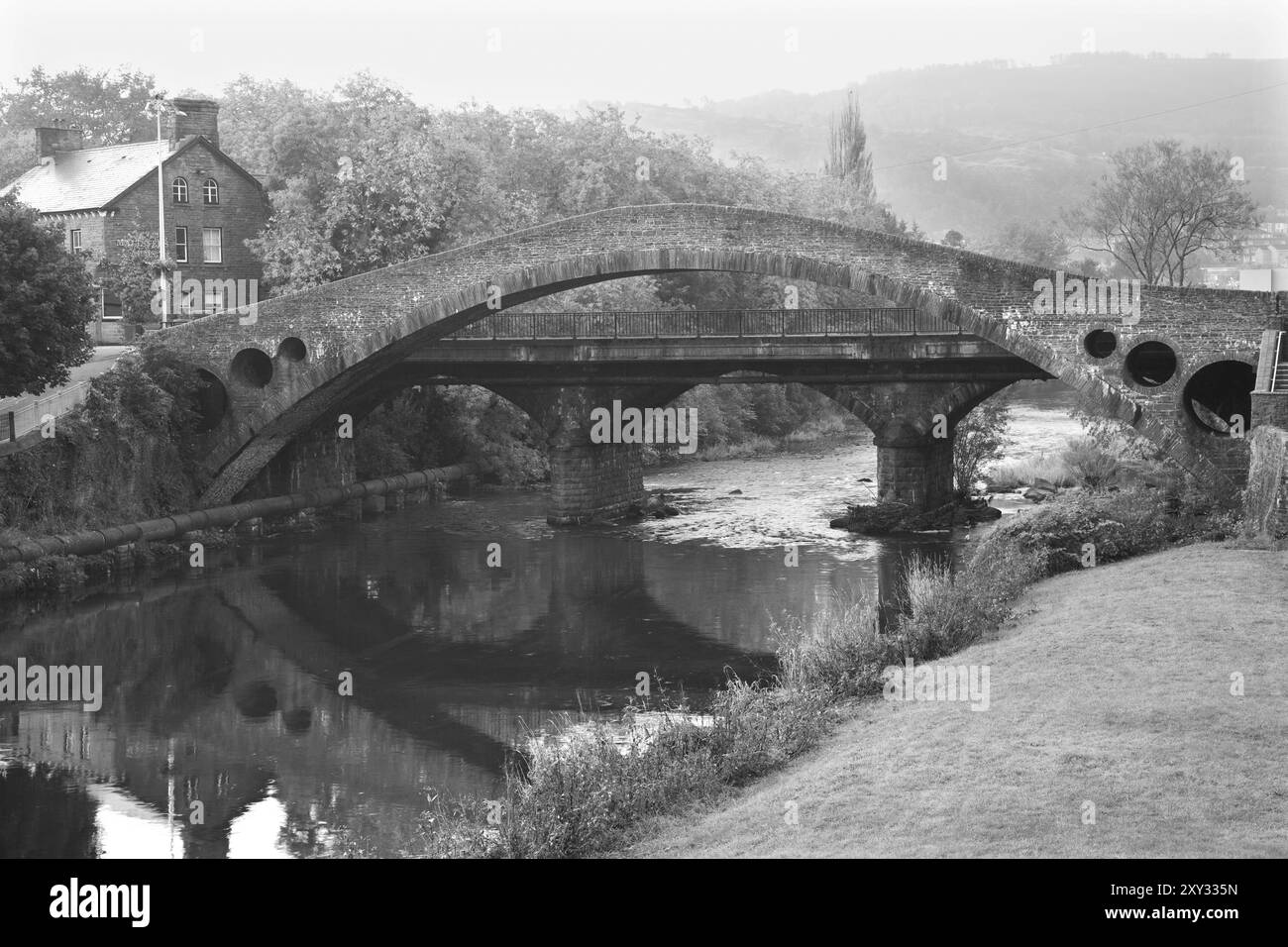 Pontypridd old hi-res stock photography and images - Alamy