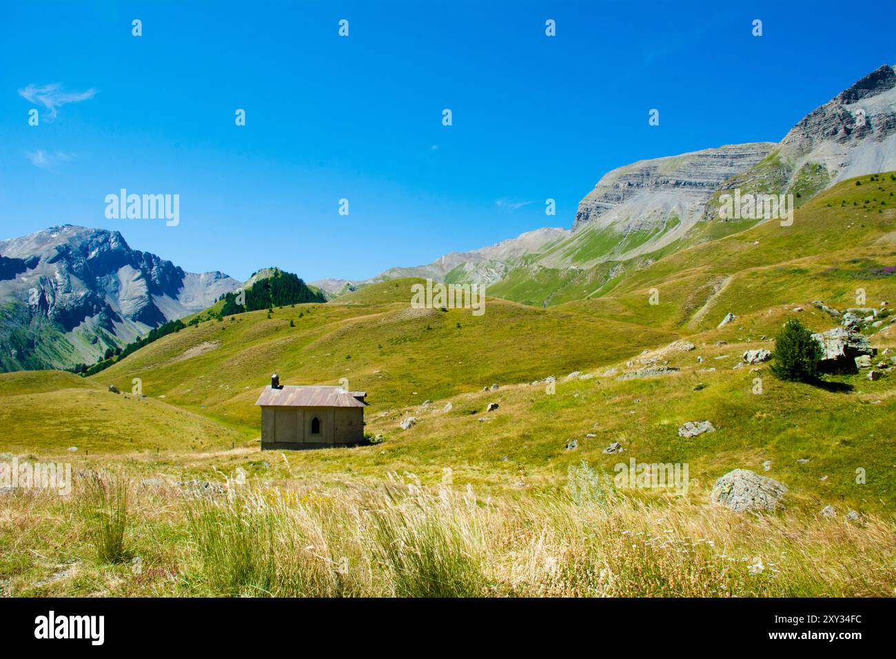 Alps hut hi-res stock photography and images - Alamy