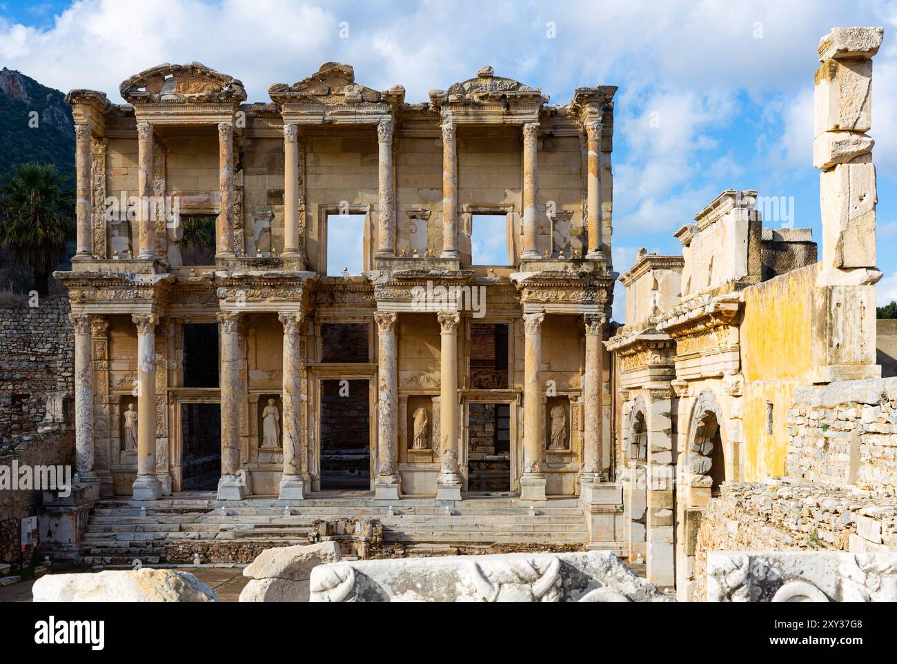 Celsus library in Ephesus Stock Photo - Alamy