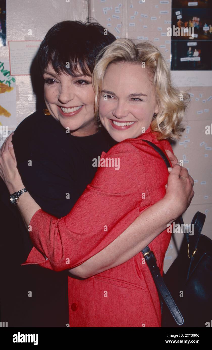 Kristin chenoweth charlie brown hi-res stock photography and images - Alamy